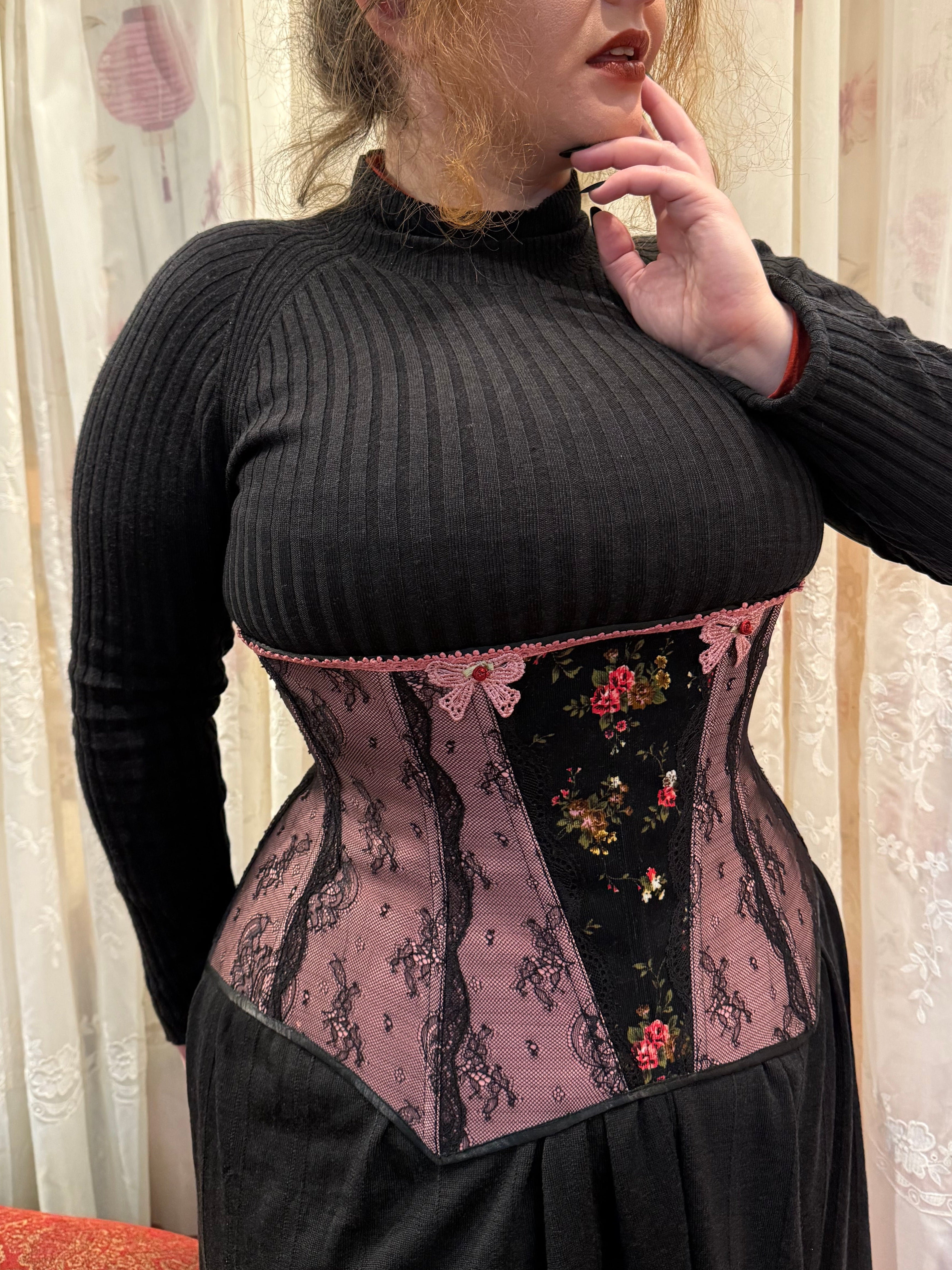 Waspy Corset - Velo de Pasion – Lace Embrace Atelier